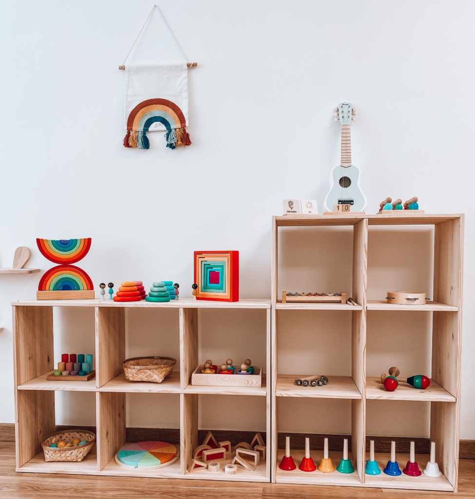 La Tribu es una ludoteca con mobiliario infantil de madera
